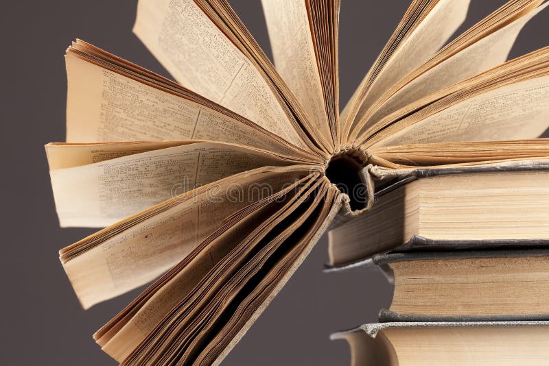 Libro grande abierto foto de archivo. Imagen de primer - 14212106