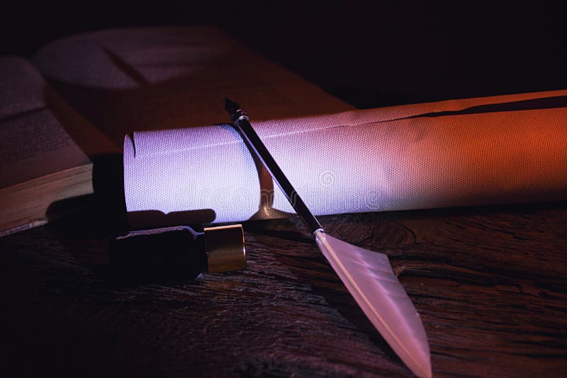 Libro Antico Con Penna E Calamaio Stock Photo - Image of books, message ...