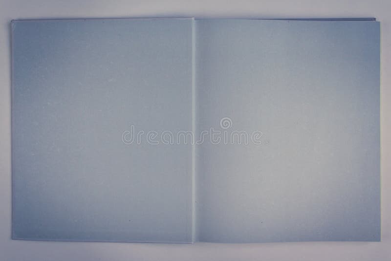 Libro Aperto Con Le Pagine in Bianco, Fotografia Stock - Immagine di ...