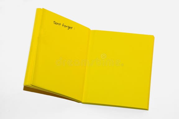 Libro giallo fotografia stock. Immagine di bollettino - 1580764