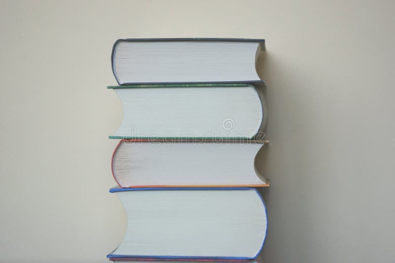 Libros grandes foto de archivo. Imagen de gérmenes, pasos - 202266536