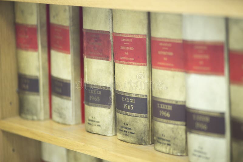 Libros Legales Del Bufete De Abogados Foto de archivo - Imagen de ...