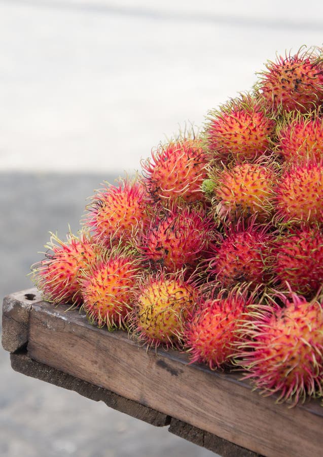 Lichi mexicano no mercado foto de stock. Imagem de vermelho - 41595210