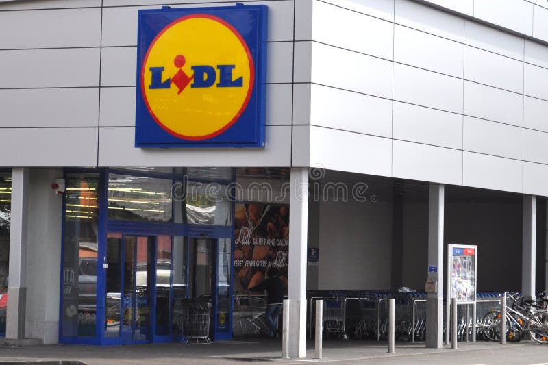 Lidl Lublin Poland sklep obraz stock editorial. Obraz złożonej z ...