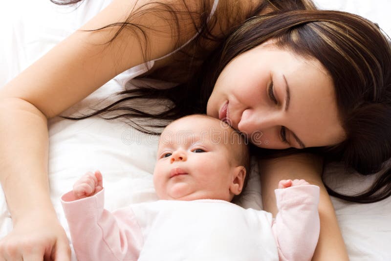 Liebe des Mutter stockbild. Bild von unschuld, kind, entspannung - 8620301