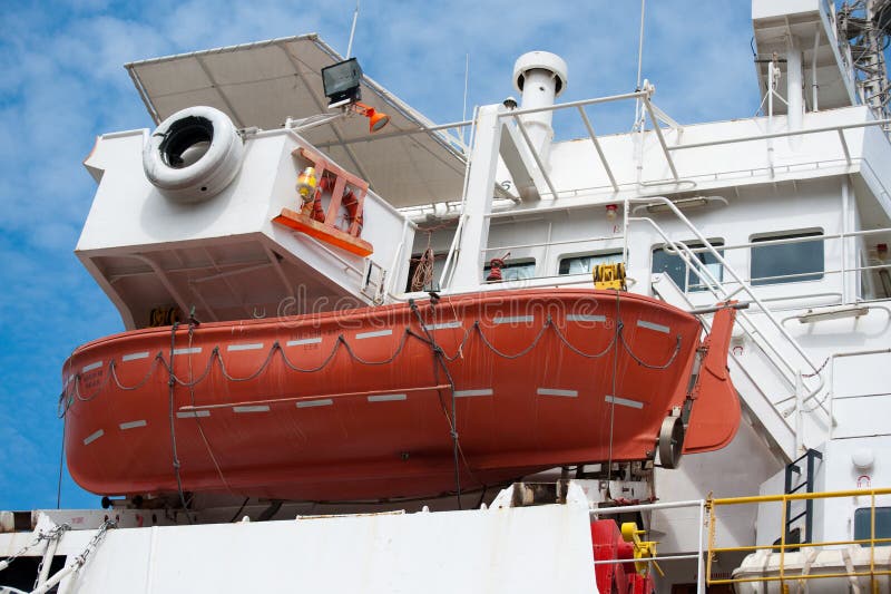 Life Boat at the Cruise Ship Stock Image - Image of safety, life: 17939821