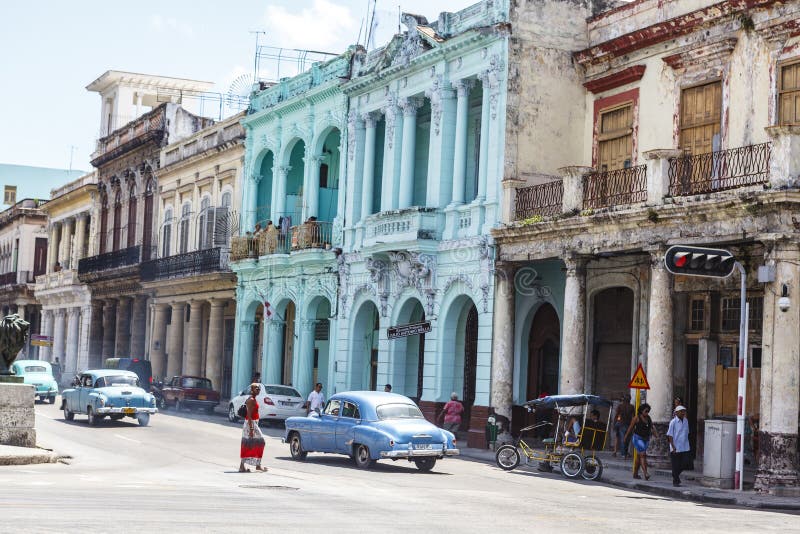 Daily Life in the Streets of Havana, Cuba Editorial Photography - Image ...