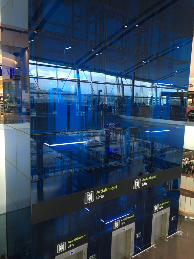 De Luchthaven Van Dublin, Ierland Redactionele Afbeelding - Image of ...