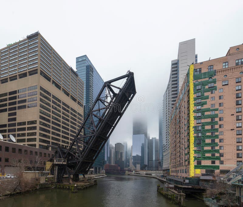 Chicago bridge editorial photography. Image of contemporary - 32974147