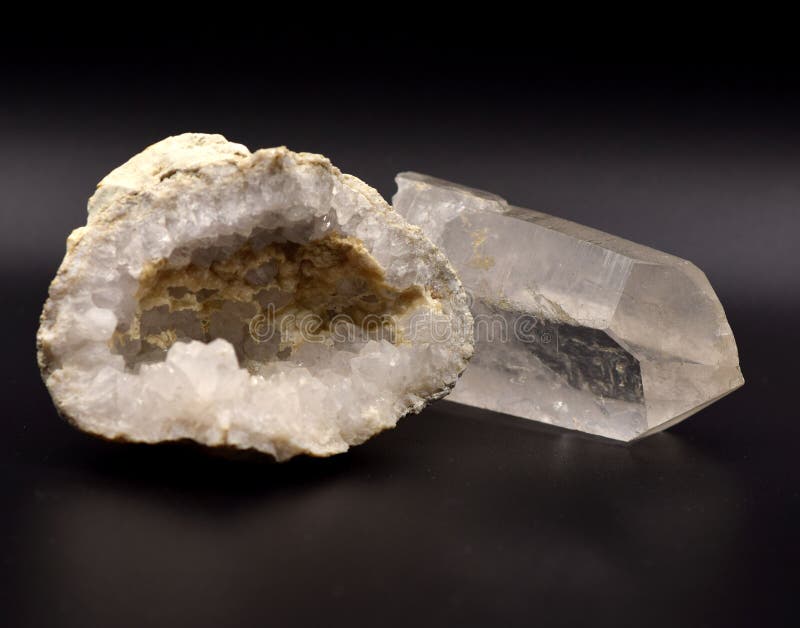 Light Colored Broken Geode with White Crystals Stock Photo - Image of ...