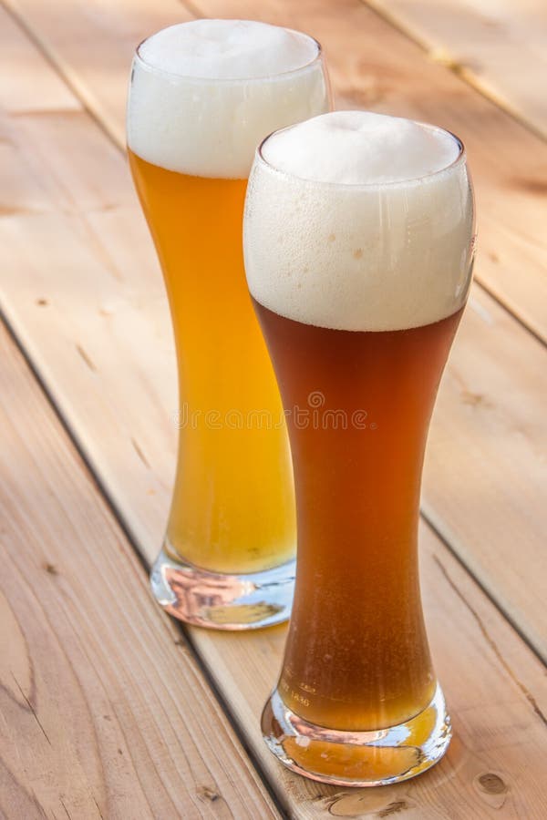 Light and Dark German Wheat Beer Stock Photo - Image of germany ...