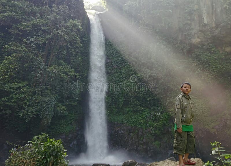 The light of god editorial photography. Image of east - 107847917