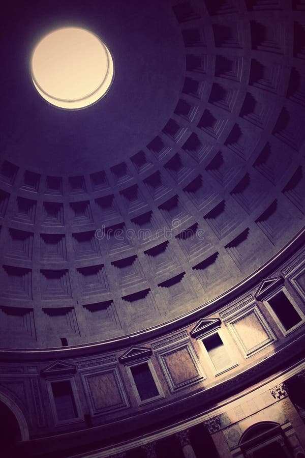 Light in Pantheon editorial stock image. Image of building - 47016484