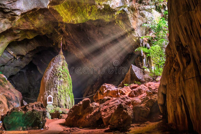 Light Rays Inside of the Sadan Cave Near Hpa-an in Myanmar Stock Image ...