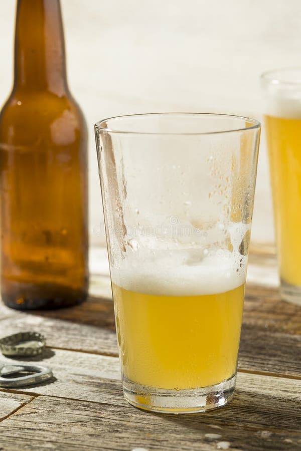 Light Refreshing Summer Craft Beer Stock Photo - Image of craft, drink ...