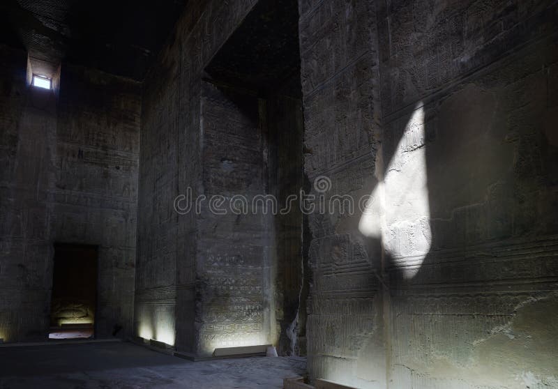 Qena City Centre, Egypt editorial stock image. Image of junction - 25679669