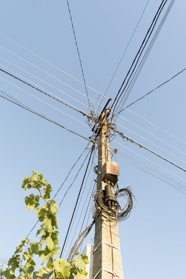 Light Support with a Plurality of Wires, Optical Coupling and ...