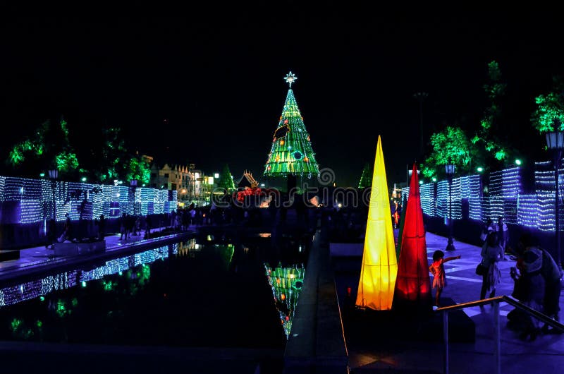 Light work editorial photography. Image of barbecue, festive - 76452747