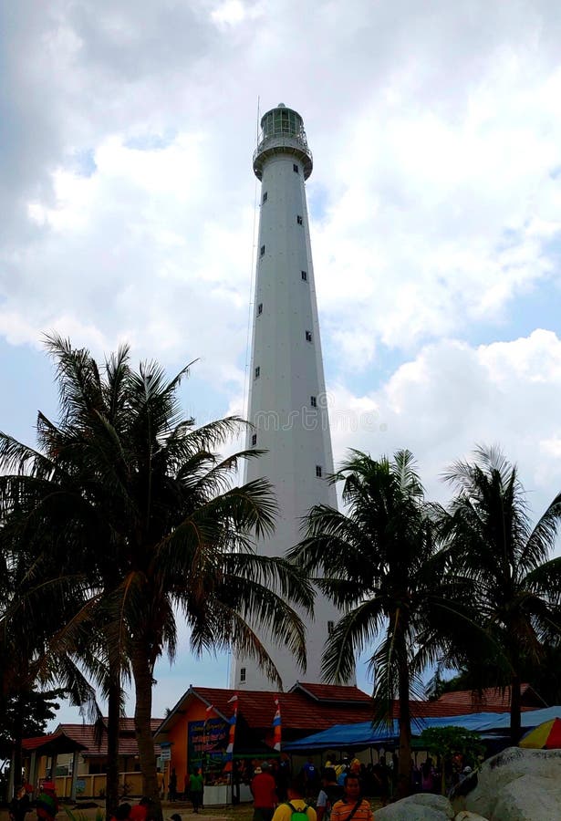 Lighthouse Tower at Lengkuas Beach Editorial Photography - Image of ...