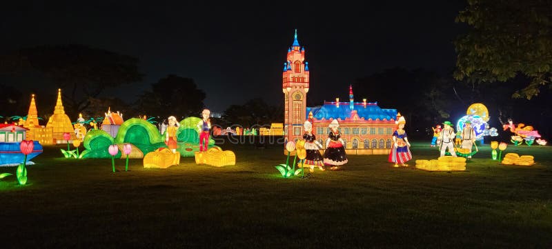 Lighting Show in Lake Park1 Editorial Photography - Image of screenshot ...