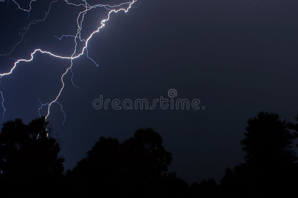 11+ Lightning over tree Free Stock Photos - StockFreeImages