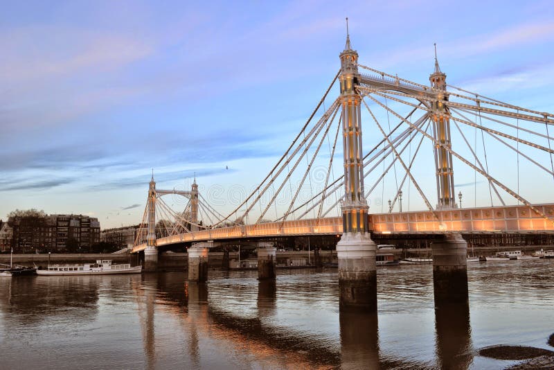 Albert Bridge, Thames, London England UK At Night Stock Photo - Image ...
