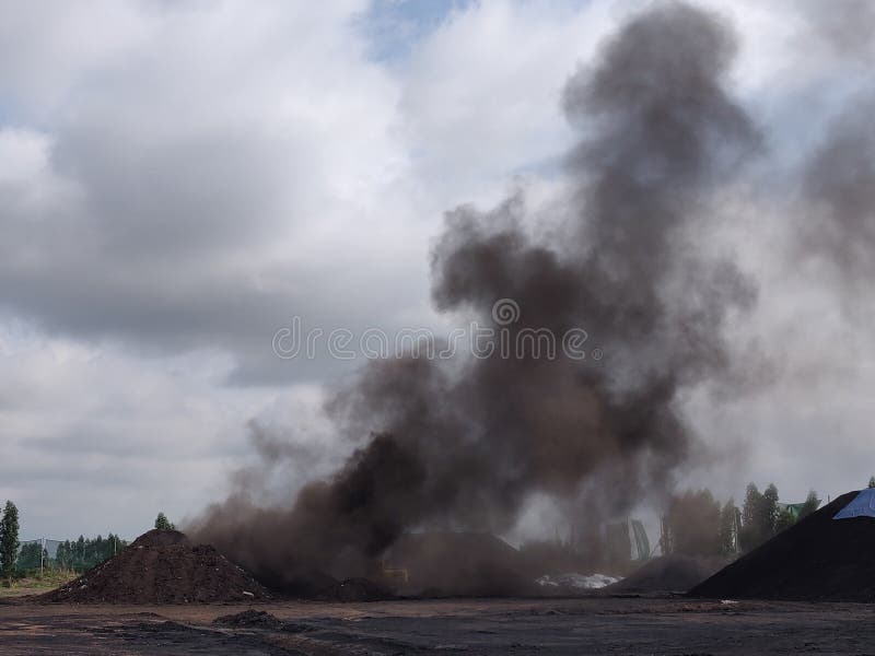 The Lignite Coal Spontaneous Combustion Stock Image - Image of glow ...