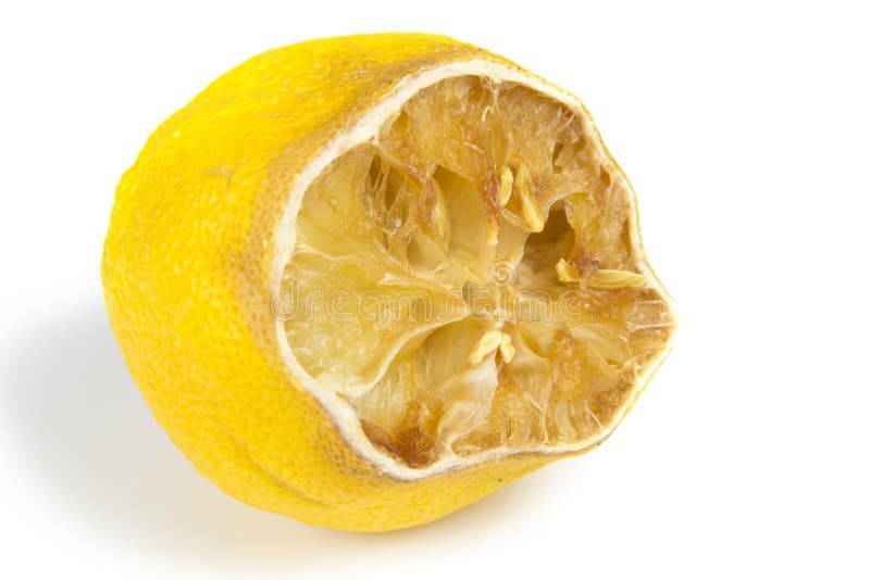 Limón Podrido Con Moho Sobre Fondo De Madera Imagen de archivo - Imagen ...