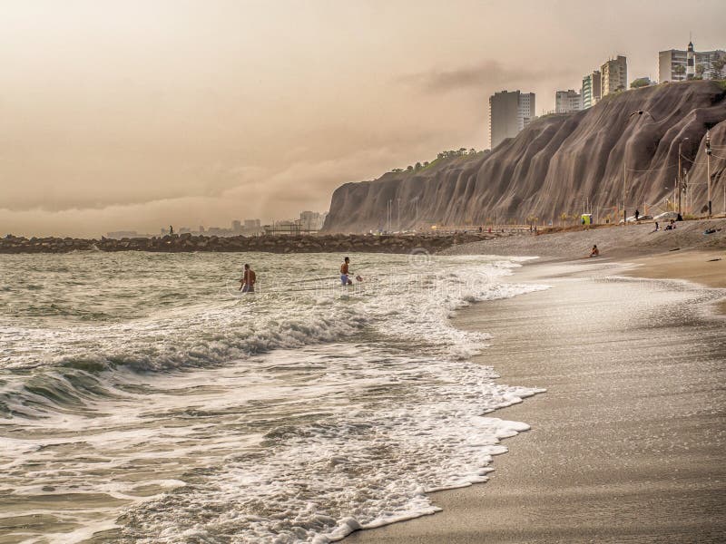 Lima coastline editorial photography. Image of miraflores - 220400402