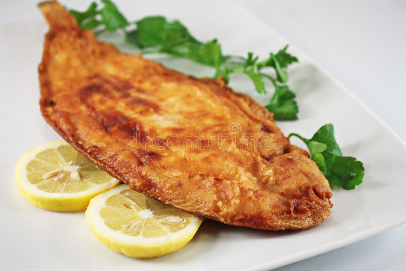 Limanda del pesce fotografia stock. Immagine di guarnisca - 36614738