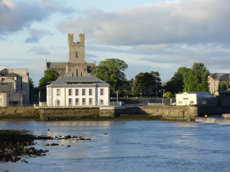 Limerick Ierland stock foto. Image of muur, vrede, schoorsteen - 1512614