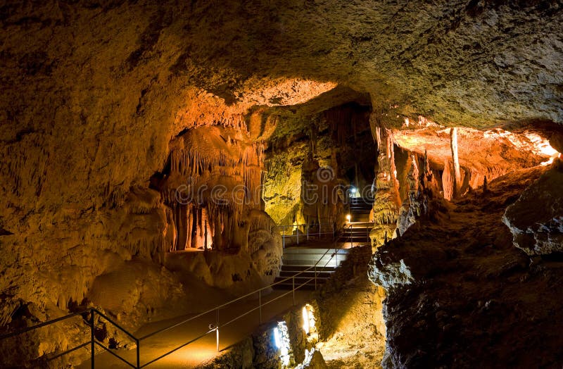 Limestone Cave Picture. Image: 15182295