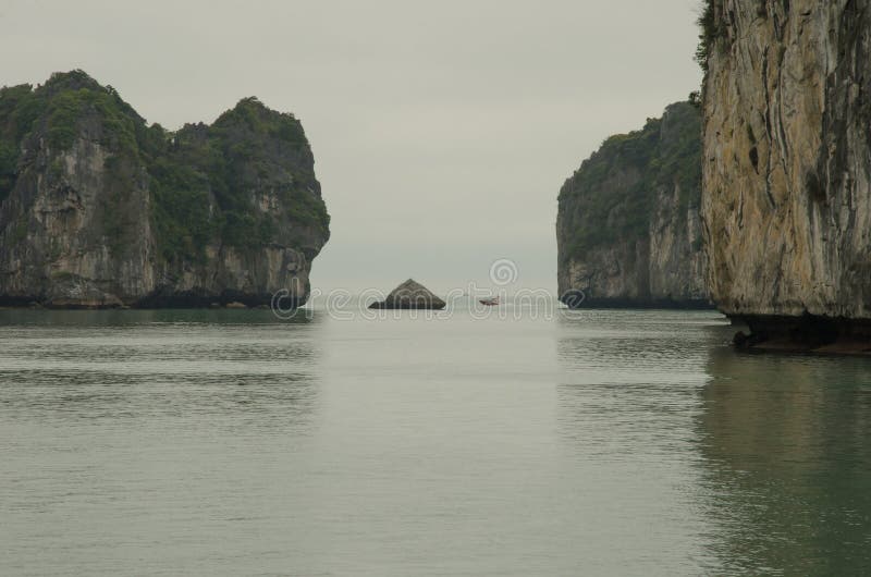 Limestone Cliffs in Lan Ha Bay Stock Photo - Image of cliff, beauty ...