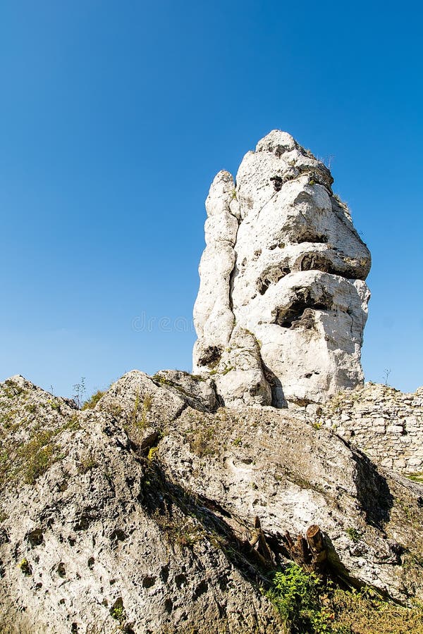 Limestone rocks Poland stock image. Image of ogrodzieniec - 101648169