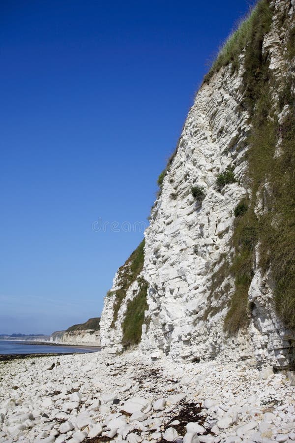 Limestone sea cliffs stock image. Image of heat, warm - 10396337