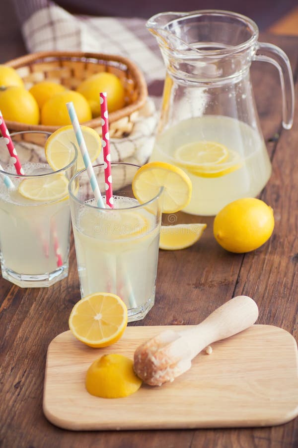 Limonada foto de archivo. Imagen de rebanadas, coctel - 38636026