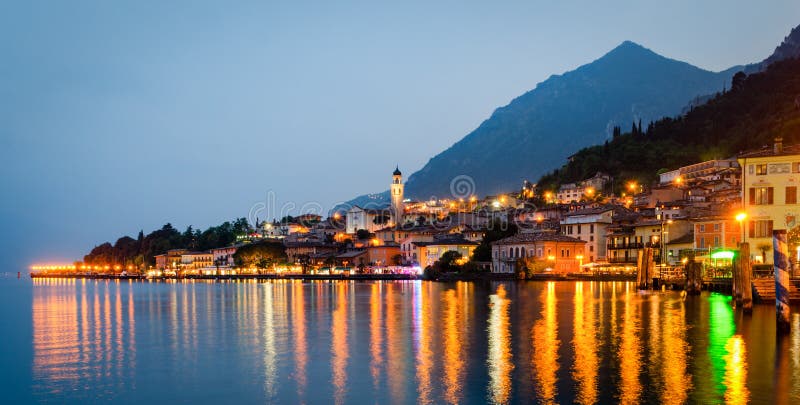 Limone-sul Garda, Lago Di Garda Stockfoto - Bild von dorf, italien ...