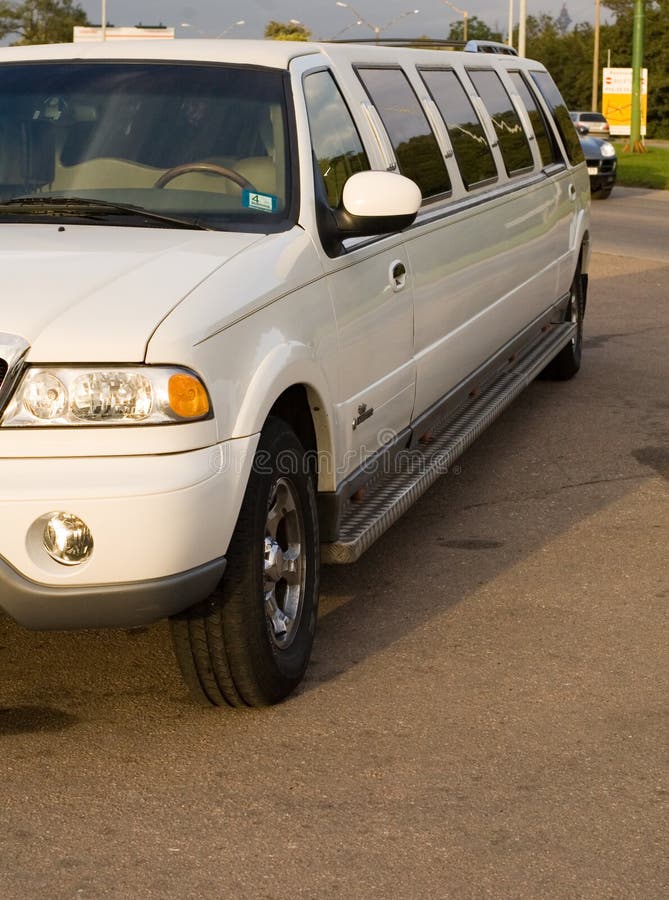 White limousine stock image. Image of luxury, angeles - 2077923