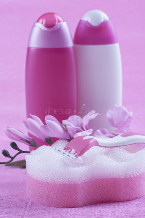 Limpie y afeite foto de archivo. Imagen de blanco, placer - 32484784