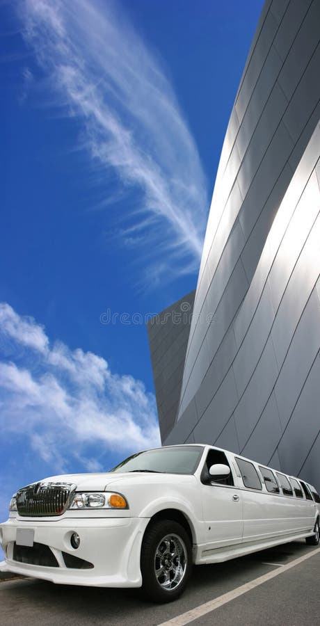 Limusina blanca foto de archivo. Imagen de partido, limusina - 3259368