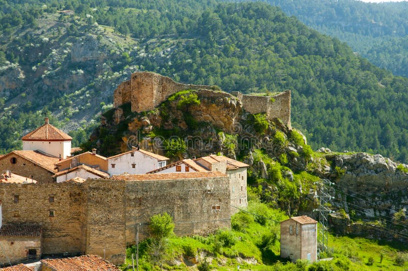 Linares de Mora - Spanien fotografering för bildbyråer. Bild av europa ...