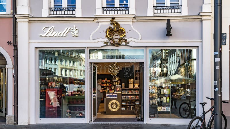 Lindt Chocolate Boutique In Vienna, Austria Editorial Stock Image ...