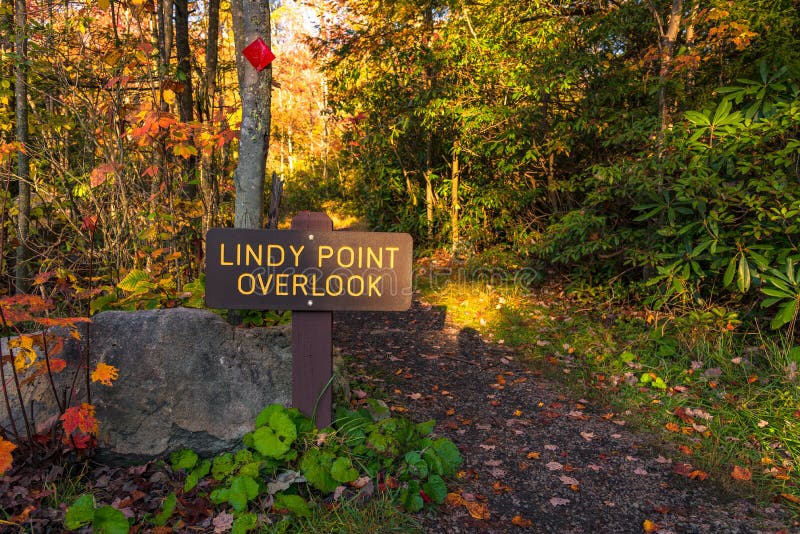 Lindy Point Overlook Tecken Fotografering för Bildbyråer - Bild av skog ...