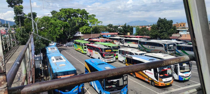 Line of buses ready to go editorial photography. Image of ready - 265437487