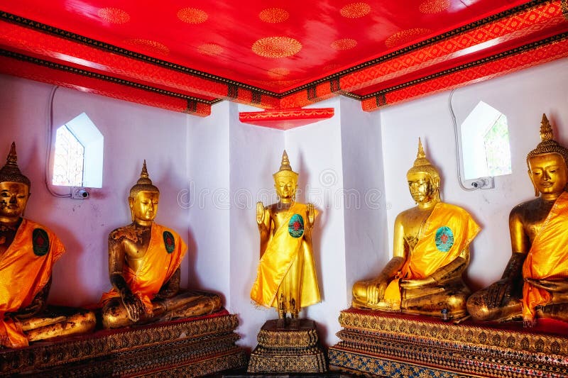 A Line of Golden Buddha Statues in a Temple Stock Image - Image of pray ...