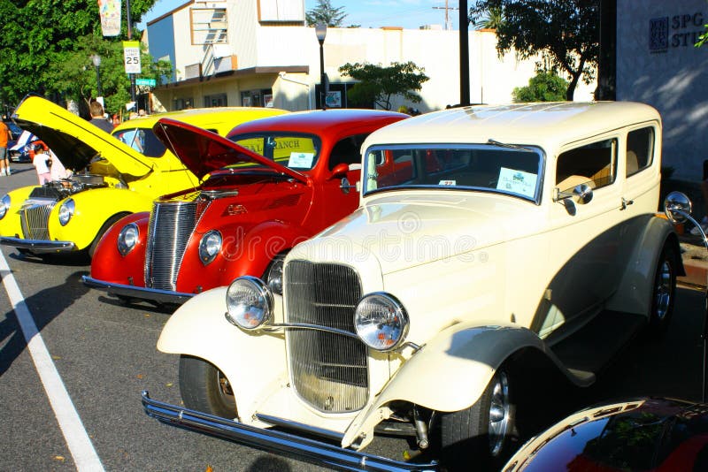 Line of Old Cars editorial stock image. Image of oldtimer - 20821954