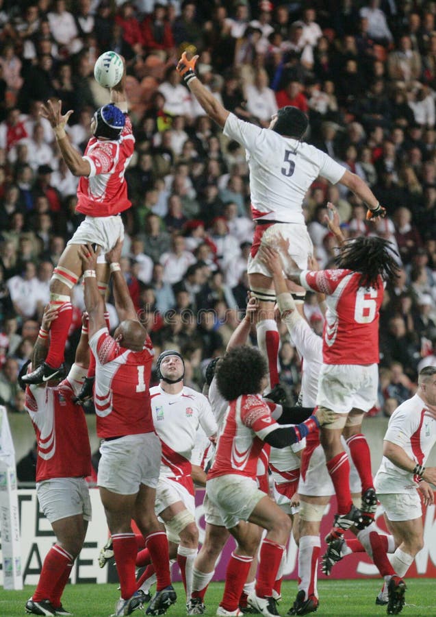 Line-out editorial stock image. Image of cheering, crowd - 13285754