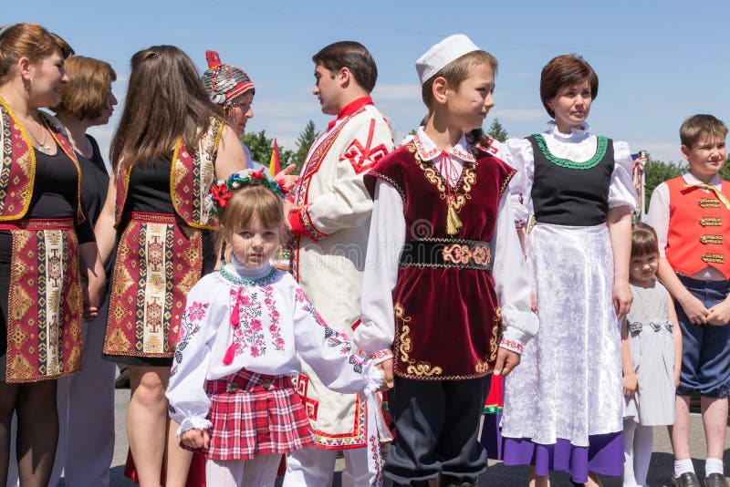Line of People in Russian National Dress Editorial Photo - Image of ...