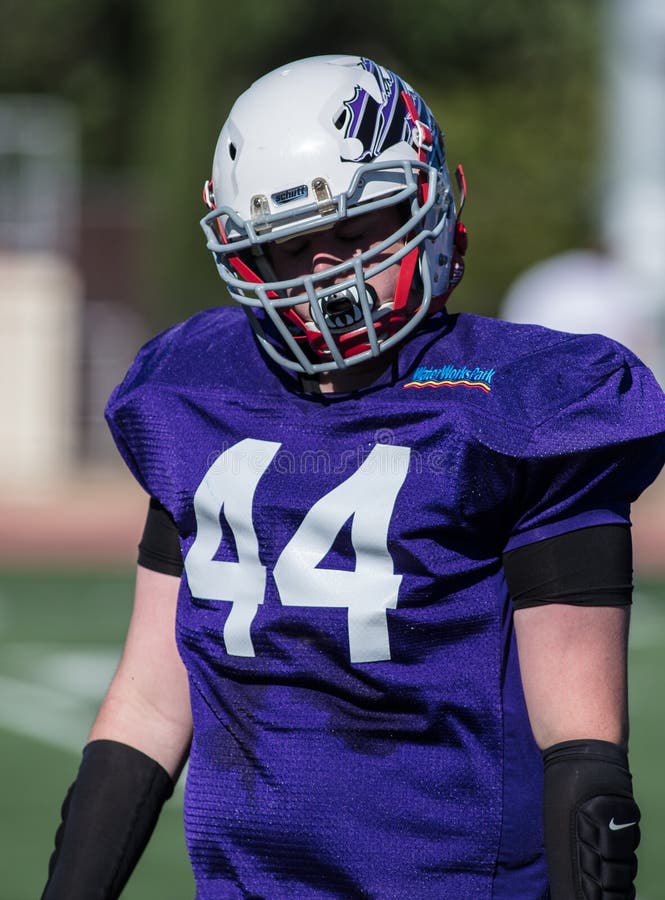 Linebacker immagine stock editoriale. Immagine di california - 94828689