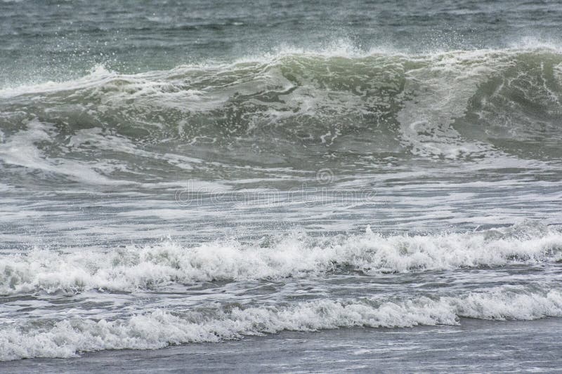 Lines and Curves with Rolling Waves on the Beach Stock Photo - Image of ...